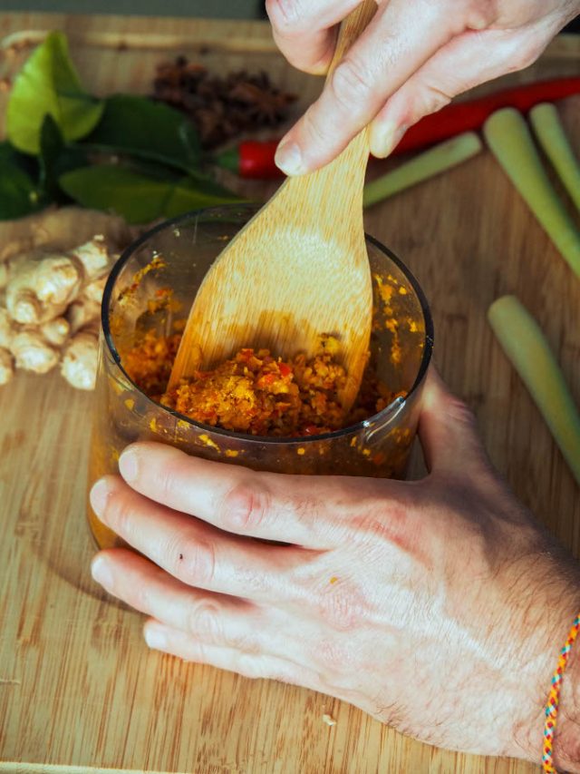 Traditional Indonesian Beef Rendang Recipe