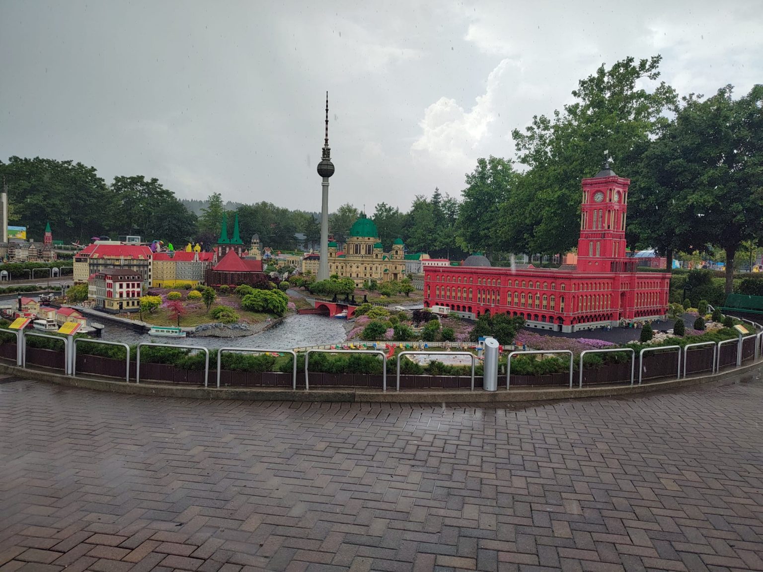 Legoland Günzburg, Germany: The Complete Family Guide to Legoland ...