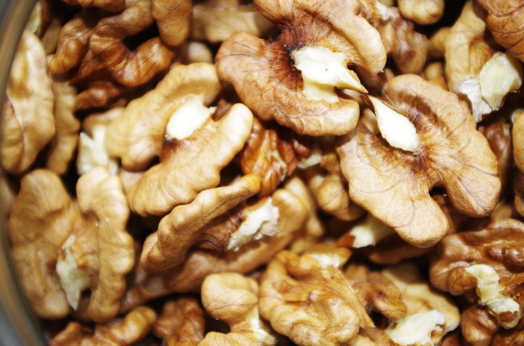 The Real, Science-Backed Benefits of Eating Walnuts (and How Much You ...