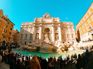 Trevi Fountain Tourist Dive Sparks Outrage - But Some of the Comments ...